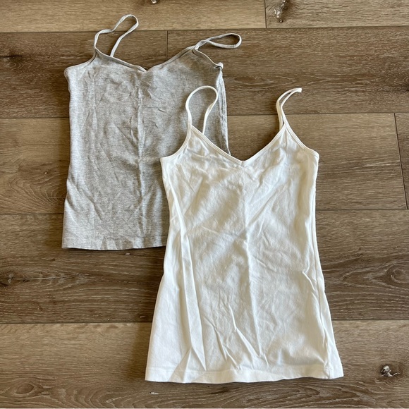Forever 21 | Tops | Forever 2 Basic Tanks | Poshmark
